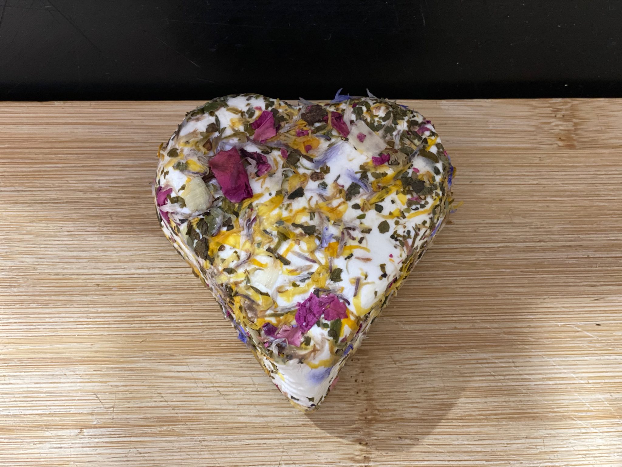 Coeur du Berry aux fleurs – Fromagerie Lachaise